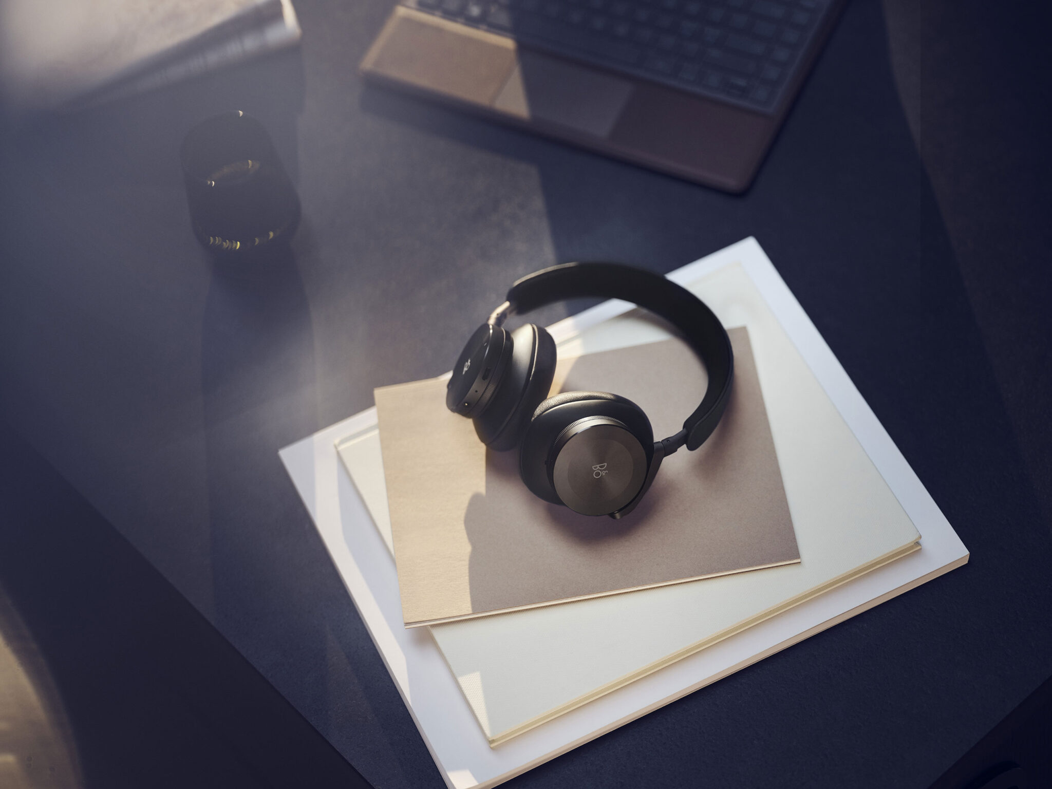 Bang & Olufsen Beoplay H95 Ferrari Edition