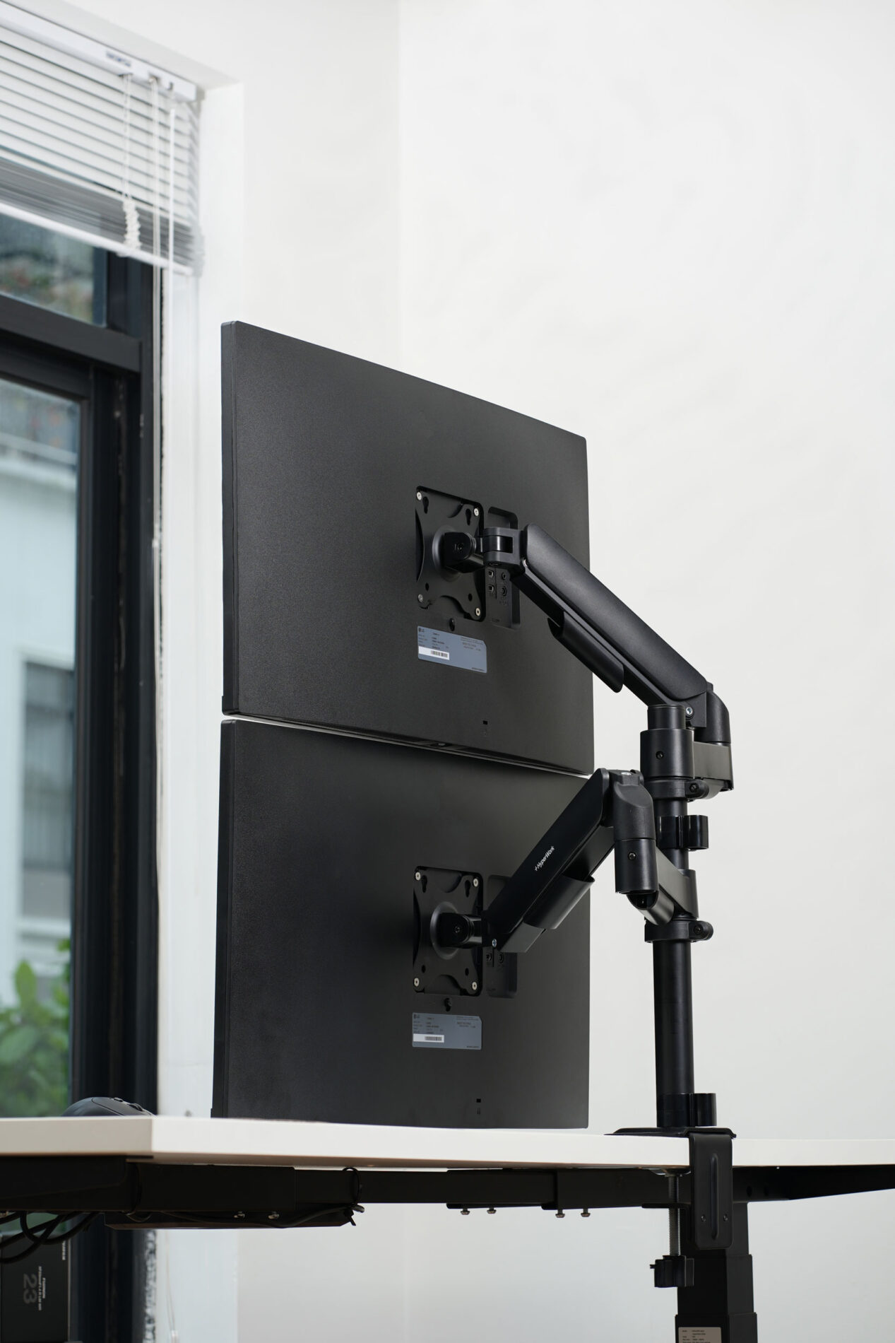 Giá đỡ màn hình đôi HyperWork P1 Dual 2025 - DPA0125